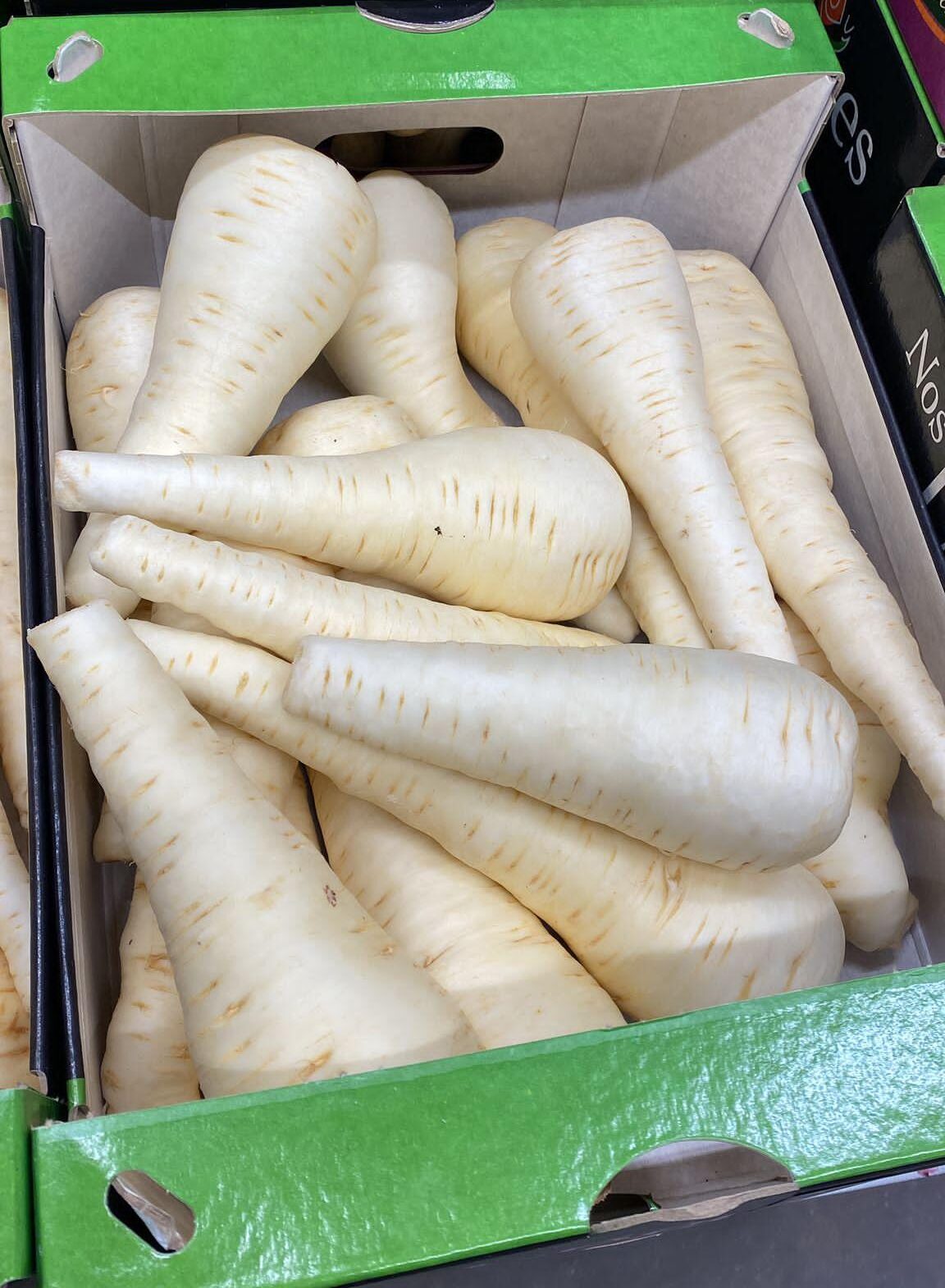 Parsnips English Box (5kg) - Torbay Fruit Sales